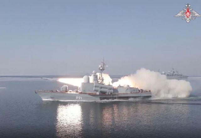 Rússia lança mísseis com capacidade nuclear no mar do Japão - SBT News